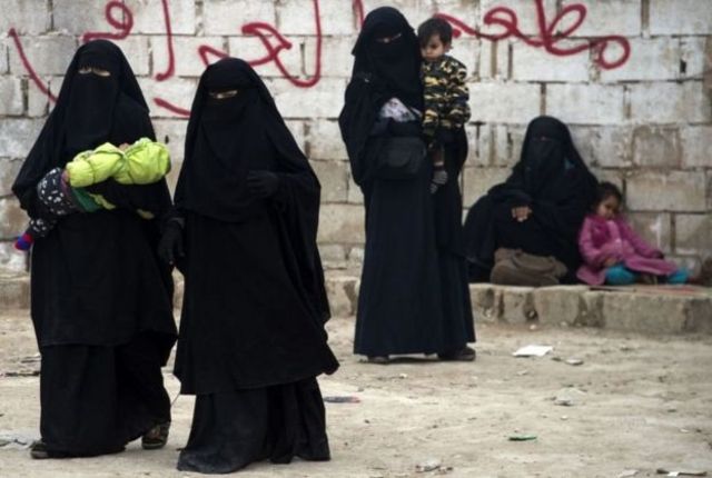 Eks ISIS asal Indonesia dan program deradikalisasi: 'Pemerintah belum ...