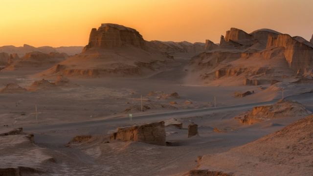 Irã, 70°C: os mistérios do deserto de Lut, o lugar mais quente da Terra - BBC News Brasil