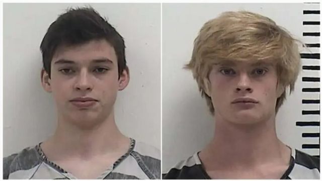 悪い点をつけた教師をバットで撲殺 米10代少年に終身刑 - BBCニュース