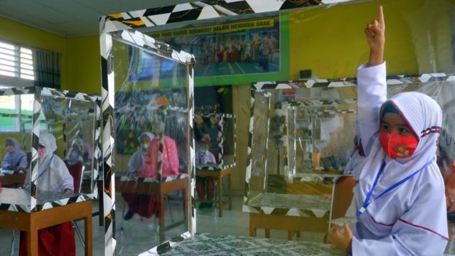 Sekolah tatap muka: Semester genap dimulai, sejumlah daerah memutuskan terus gelar pembelajaran ...