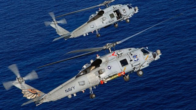 अमरीका से समुद्र में काम करने वाला बेहतरीन 24 MH 60R हेलिकॉप्टर खरीदेगा भारत - BBC News हिंदी