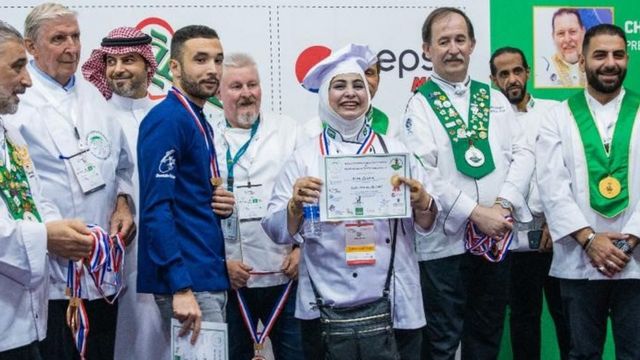 حنا شعیب: بین الاقوامی مقابلے میں کباب اور پراٹھے بنا کر ایوارڈ جیتنے ...