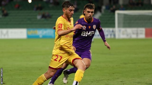 Josh Cavallo: Dan wasan da ya sanar shi dan luwadi ne mai taka leda ...