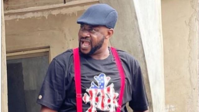 Odunlade Adekola yarí, ó ní kí àwọn òṣèrébìnrin tí òun bá sùn yọjú síta ...