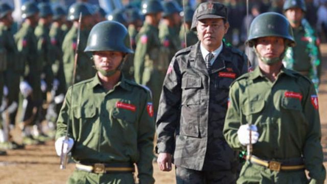 ABSDF မြောက်ပိုင်း အဖွဲ့ဝင်တွေကို ခလရ ၁၅ ထဲ ခေါ်ဆောင်သွား - BBC News မြန်မာ