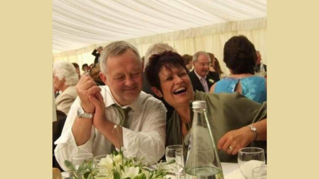 ปัญหาค่าครองชีพสูงทำคนอังกฤษเลือกฌาปนกิจโดยไร้พิธีศพเพิ่มมากขึ้น - BBC ...