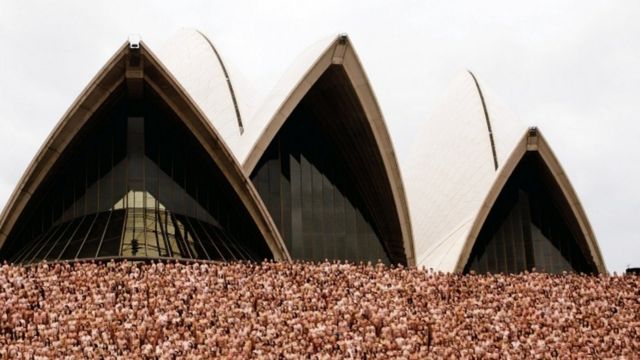 Avustralya'da toplu çıplak fotoğraf çekimi için Tunick'e izin çıktı ...