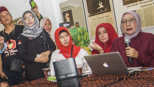 Ratna Sarumpaet: Beda lebam-lebam habis operasi plastik dan dipukul ...