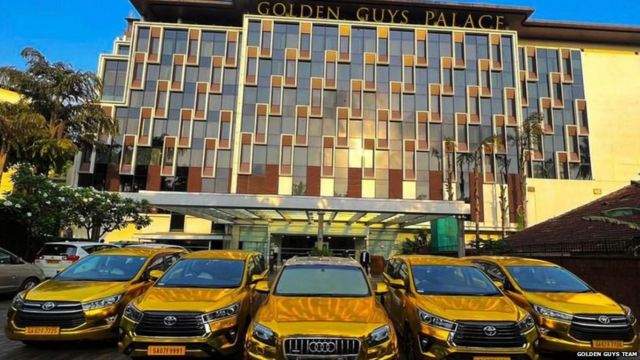 बिग बॉस में आए गोल्डन गाइज़, रोज़ पहनते हैं तीन किलो सोना - BBC News हिंदी