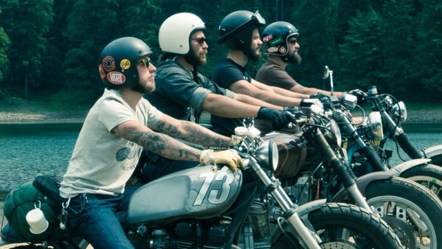 Dustards: двоколісна подорож Україною - BBC News Україна