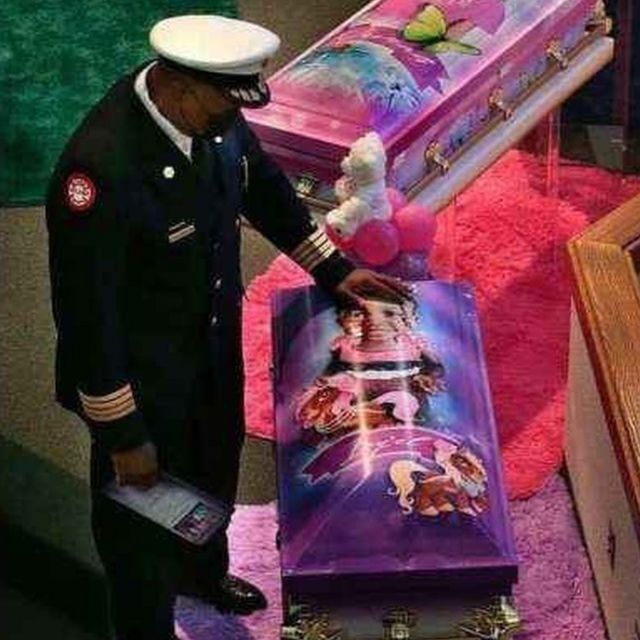 5 children die in house fire, US woman bury her children - BBC News Pidgin