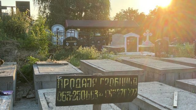 Beograd i divlja groblja: Tajni svet sahrana na seoskim grobljima u ...