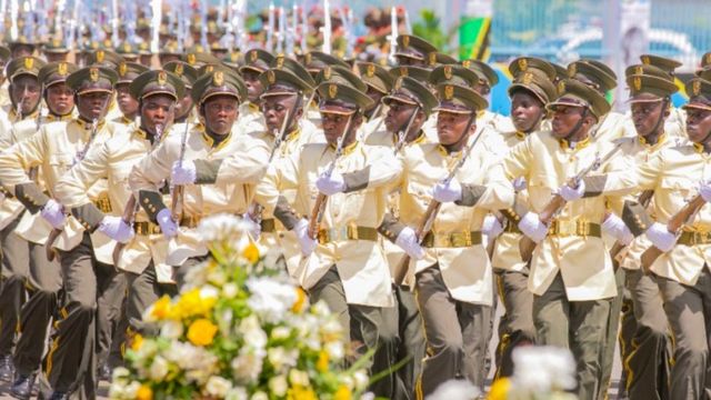 Kwa picha: Maadhimisho ya miaka 60 ya uhuru wa Tanzania bara - BBC News ...