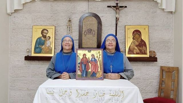 Israel-Hamas: Kisah suster Katolik yang menolak tinggalkan Gaza demi ...