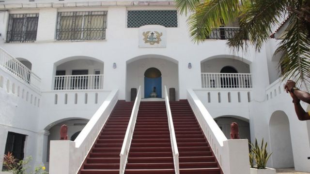 Osu castle: Ghana Gov't deny claims say dem turn former lodge into ...