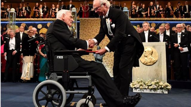 Prix Nobel : que sont-ils et pourquoi sont-ils si importants ? - BBC ...