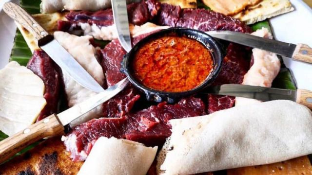 ዓውድ ዓመት፡ ስለምንመገበው ጥሬ ሥጋ ማወቅ ያሉብን ነገሮች እና ማድረግ ያለብን ጥንቃቄ - BBC News አማርኛ