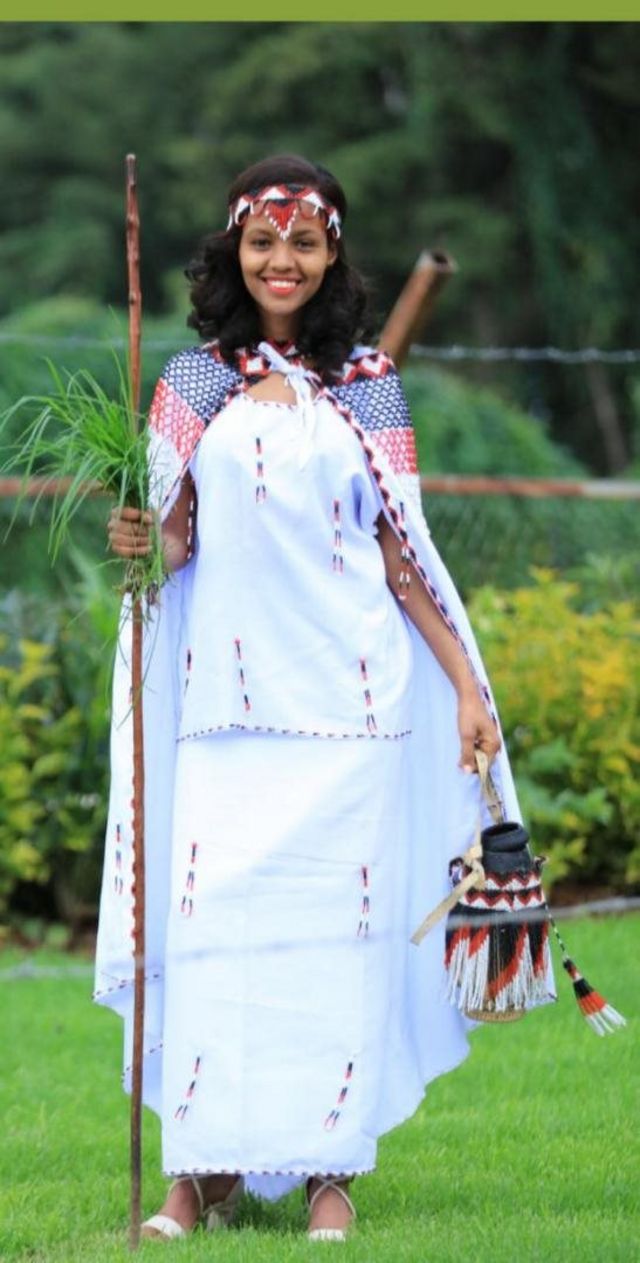 Aadaa: Gabaan uffata aadaa Oromoofi qophiin Irreechaa baranaa maal ...