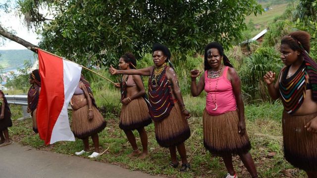 Pemkab Jayawijaya bakal tindaklanjuti kasus jurnalis cilik yang dihukum sekolah - BBC News Indonesia