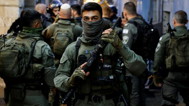 İsrail polisi, Mescid-i Aksa’ya Ramazan ayında ikinci kez baskın ...
