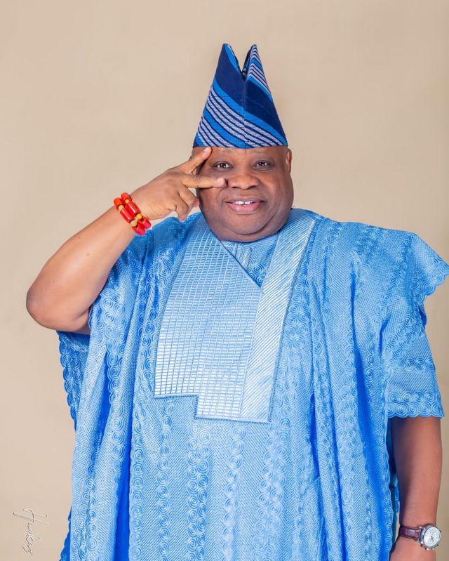 Ademola Adeleke yan ìgbìmọ̀ tí yóò mójútó bí agbára yóò ṣe pàárọ̀ ọwọ́ ...