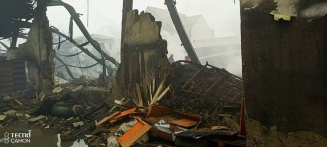 Ilupeju fire: Firefighters quench ogbonge fire for Ilupeju plastic ...