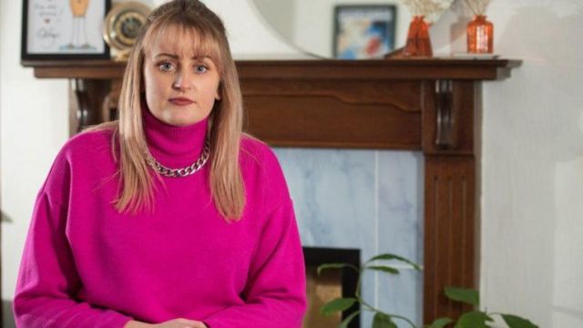 Nini kinachosababisha mabinti wadogo kukoma hedhi mapema? - BBC News ...