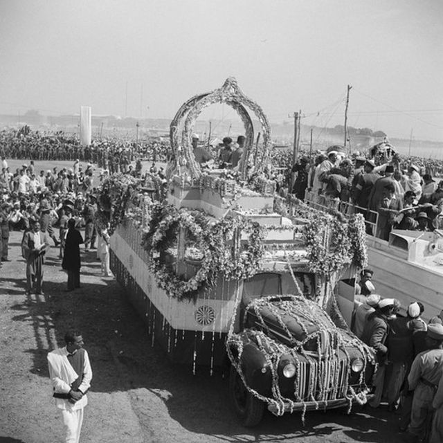 Quốc tang ở các nước trên thế giới ra sao? - BBC News Tiếng Việt