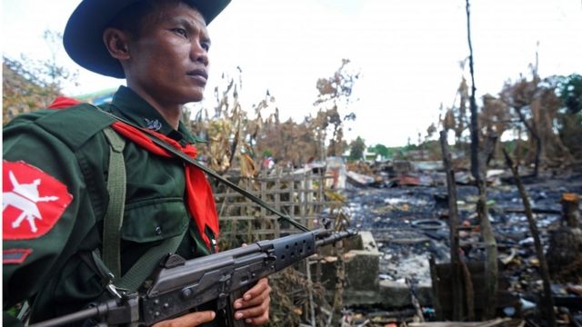 Tentara Myanmar dipenjara karena bunuh Muslim Rohingya - BBC News Indonesia
