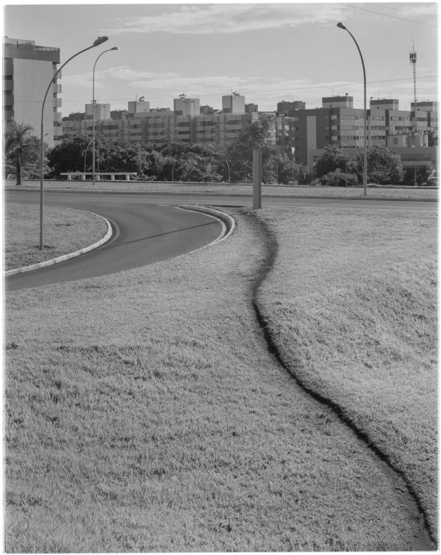 'Linhas de desejo': os caminhos inventados por pedestres na cidade ...