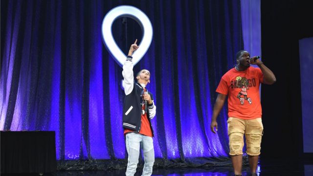 La inspiradora historia de Isaiah Acosta, el niño que nació con los ...