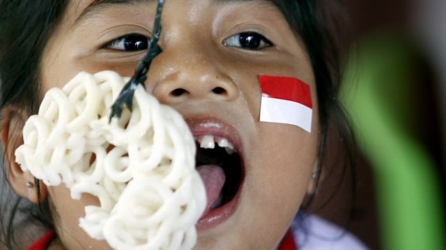 HUT RI ke-78: Potret perayaan kemerdekaan dan pengibaran bendera Merah Putih di seluruh negeri ...