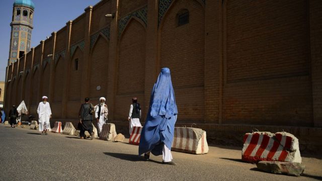 زنان افغانستان؛ چرا زنان قربانی تجاوز در جایگاه متهم مینشینند؟ Bbc