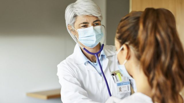 Covid: qué son baricitinib y sotrovimab, los nuevos medicamentos que autorizó la OMS para tratar ...