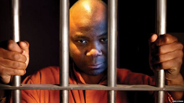 5000 ਸਾਲ ਕੈਦ : ਸਰਕਾਰ ਨੇ ਕਿਵੇਂ ਨਰਕ ਬਣਾਈ ਪੱਤਰਕਾਰ ਦੀ ਜ਼ਿੰਦਗੀ - BBC News ਪੰਜਾਬੀ