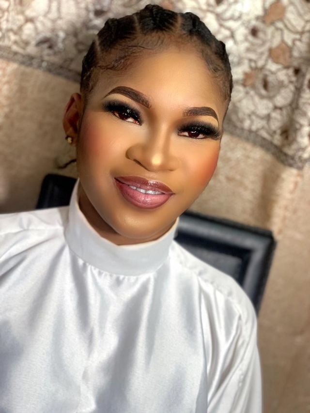 Ọwọ́ ọlọ́pàá ìpínlẹ̀ Ogun tẹ ọmọ ‘Yahoo’ tó lu ọ̀rẹ́bìnrin rẹ̀ pa nítorí owó ‘maga’ - BBC News ...