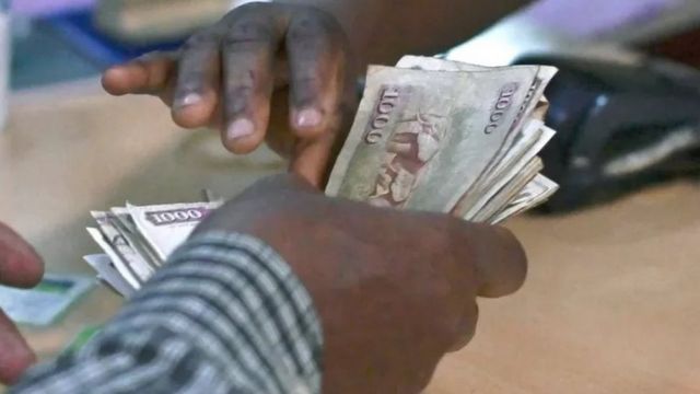 Sidee askarigan looga dhacay lacag malaayiin ah? - BBC News Somali