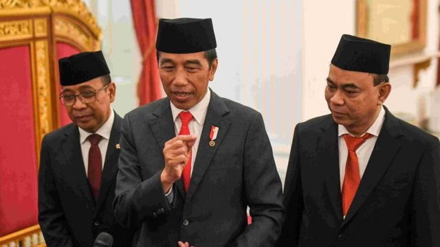Reshuffle kabinet: Jokowi tunjuk koordinator relawan ProJo sebagai Menkominfo - BBC News Indonesia