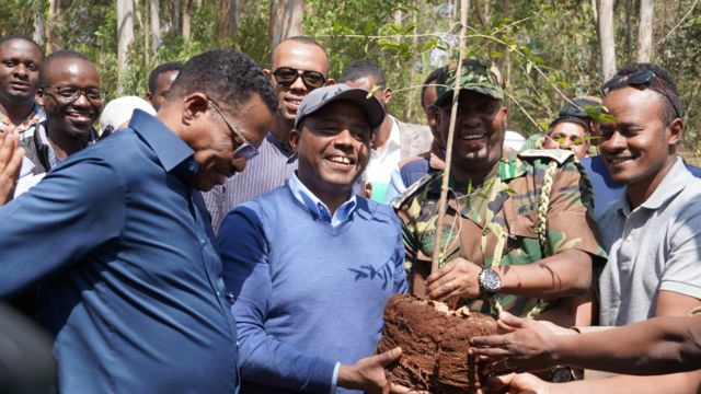 'Keeniyaatti biqiltuu qofa osoo hin taane obbolummaa dhaabuuf dhufne ...