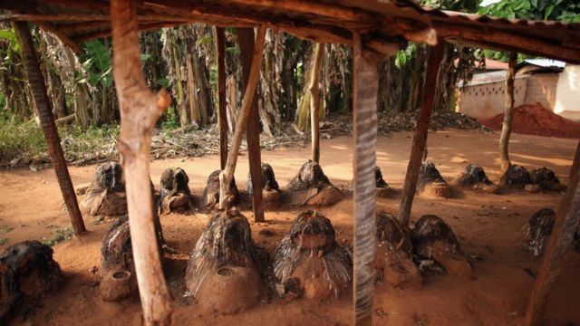 Prostitution Police Gbab Five Nigerian Women Wey Use Juju Tie Seven