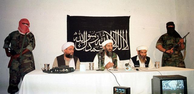 Siapa Ayman al-Zawahiri, pemimpin al-Qaeda, tangan kanan Osama bin ...
