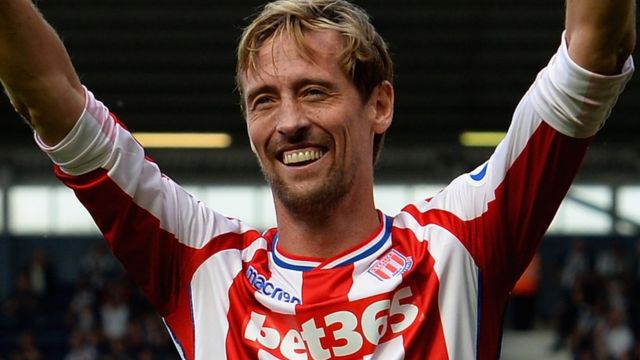 Peter Crouch aingia Guinness World Records - BBC News Swahili