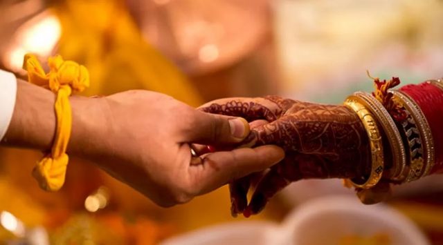 Yadda wadatar kuɗi ke haifar da tsadar sadaki a Indiya - BBC News Hausa