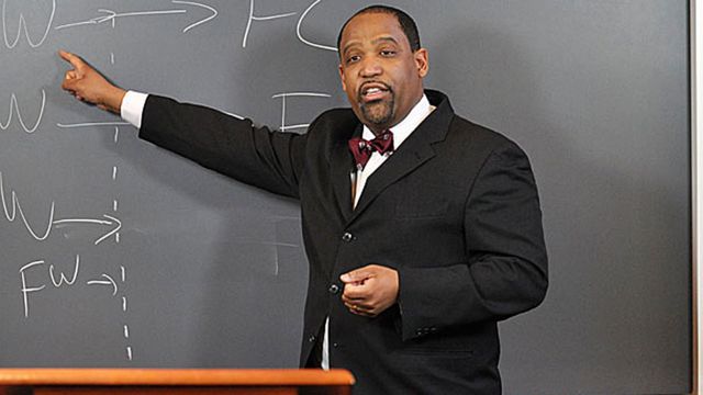 Negros jamais aceitarão voltar à era pré-Obama, diz professor de ...