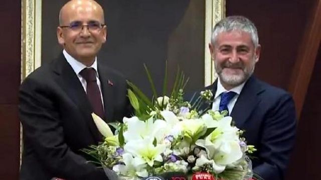 Şimşek: Rasyonel zemine dönmekte başka çare yok - BBC News Türkçe