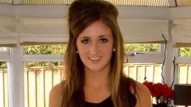 Cwest: Marwolaeth tractor Pen Llŷn 'yn ddamwain' - BBC Cymru Fyw