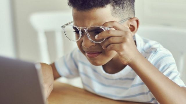 Santé des yeux : 4 signes indiquant que vous avez besoin de nouvelles ...
