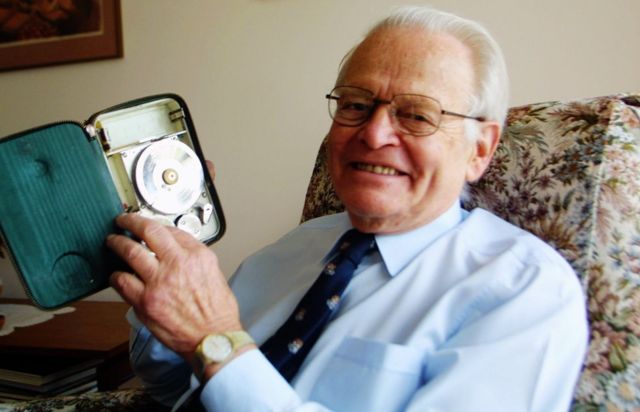 David Warren, el desconocido inventor que hizo que tus viajes en avión ...