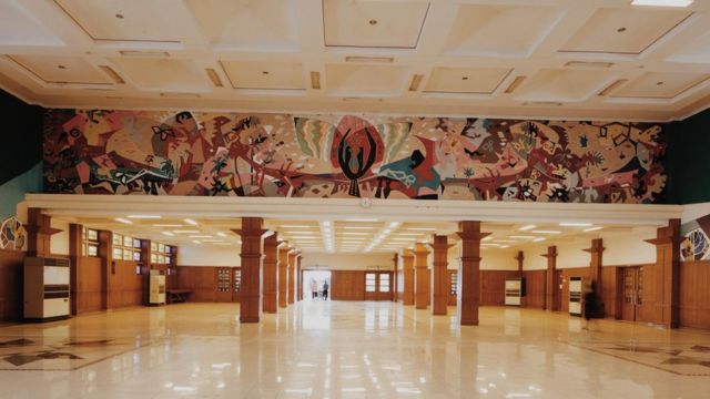 Rumah-rumah 'jengki: Kembalinya selera budaya era 1950-an - BBC News ...