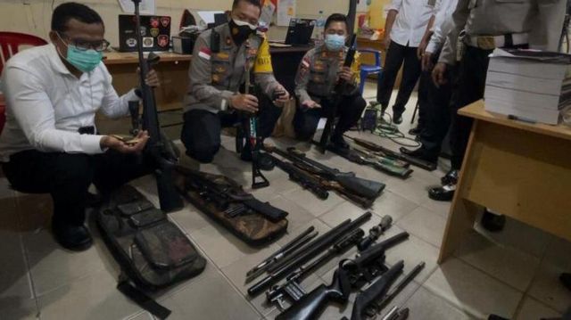 Siapa Anton Gobay, terduga pembeli senpi ilegal di Filipina- RI klaim ‘upaya dukung kegiatan ...